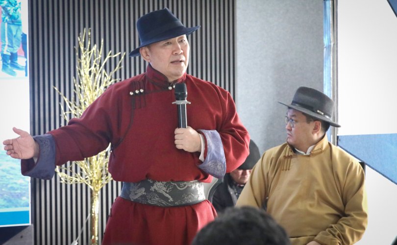 Х Баттулгын “Баянгол” ыг Баялгийн санд авъя Mnews Mn