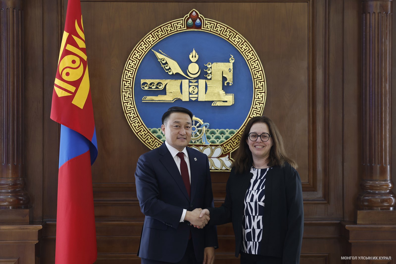 УИХ ын дарга Д Амарбаясгалан БНФУ аас Монгол Улсад суугаа Онц бөгөөд Бүрэн эрхт Элчин сайд