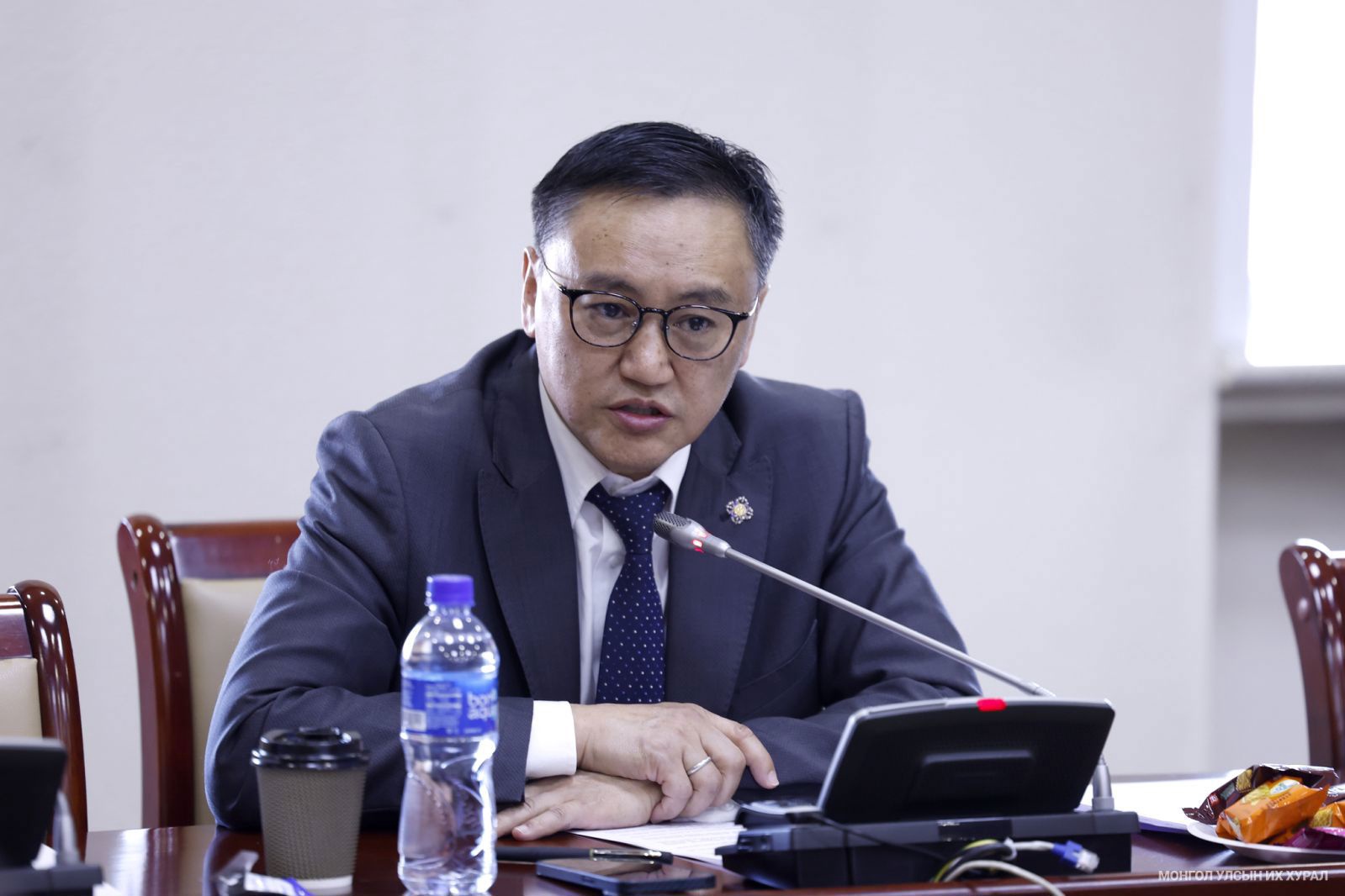 УИХ ын гишүүн Ж Чинбүрэн Хүнс эмийн аюулгүй байдлын бодлогын агентлаг байх шаардлагатай Mnews Mn