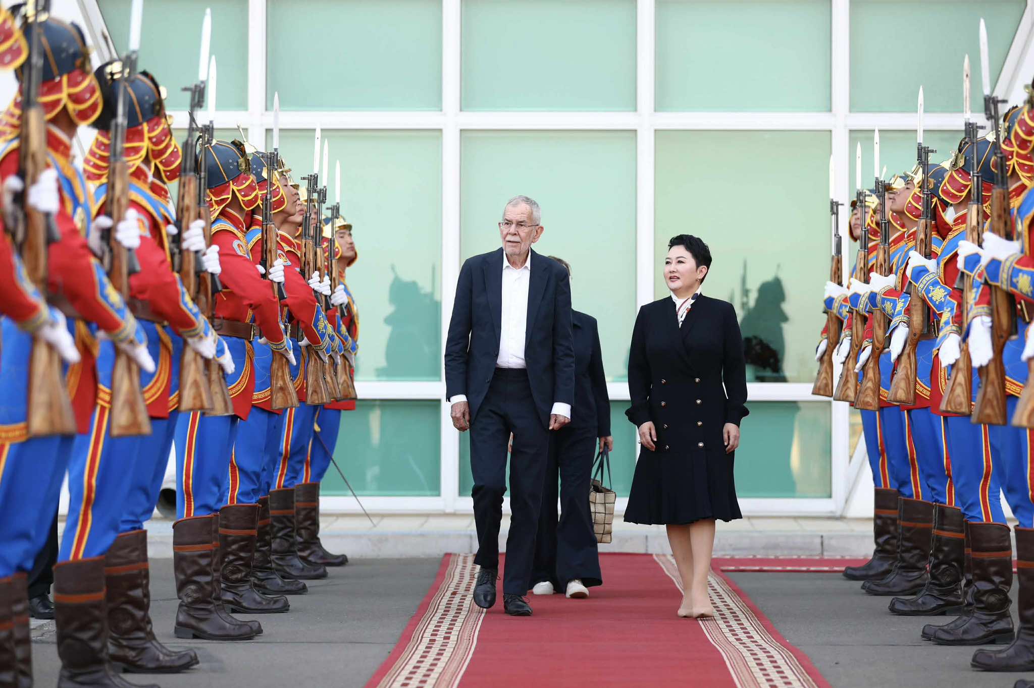 Бүгд Найрамдах Австри Улсын Ерөнхийлөгч Монгол Улсад хүрэлцэн ирлээ Mnews Mn